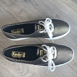 Keds | Shoes | Keds Metallic Dream Foam Sneakers Size 6 | Poshmark